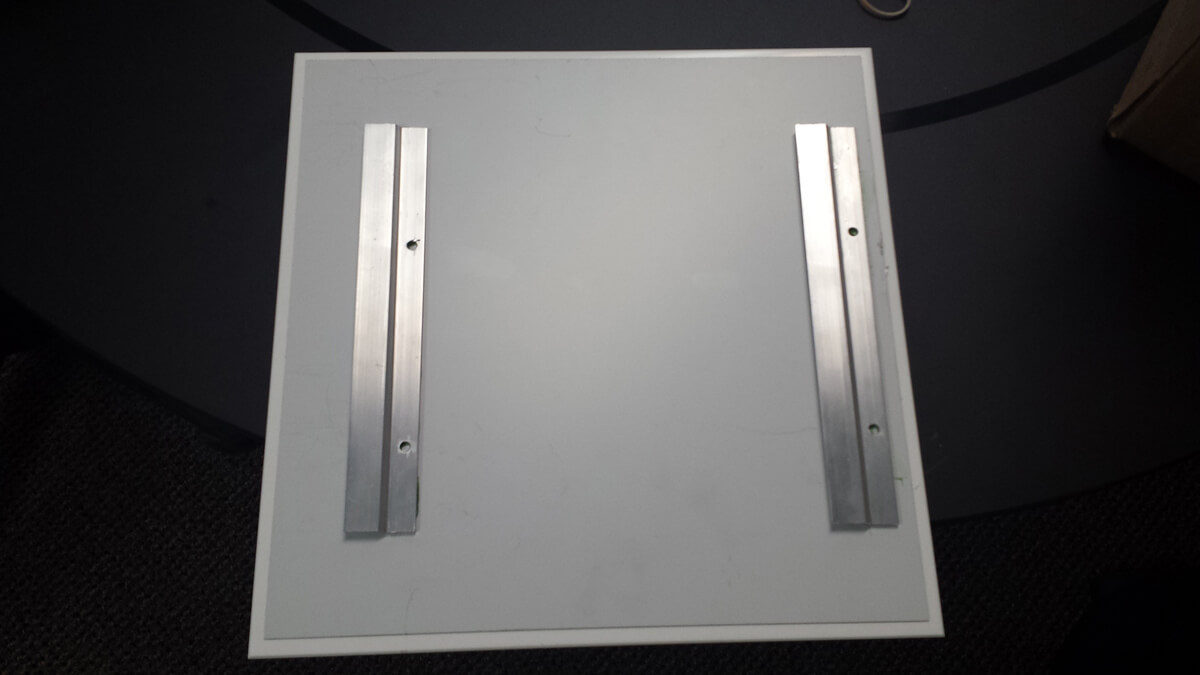 Z-Clip Extrusions | Specialty Glass Products, Inc.